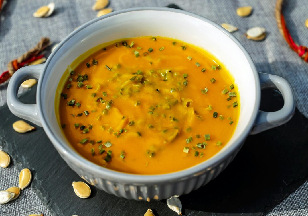 Foods to eat and avoid when taking Mounjaro | Oviva UK